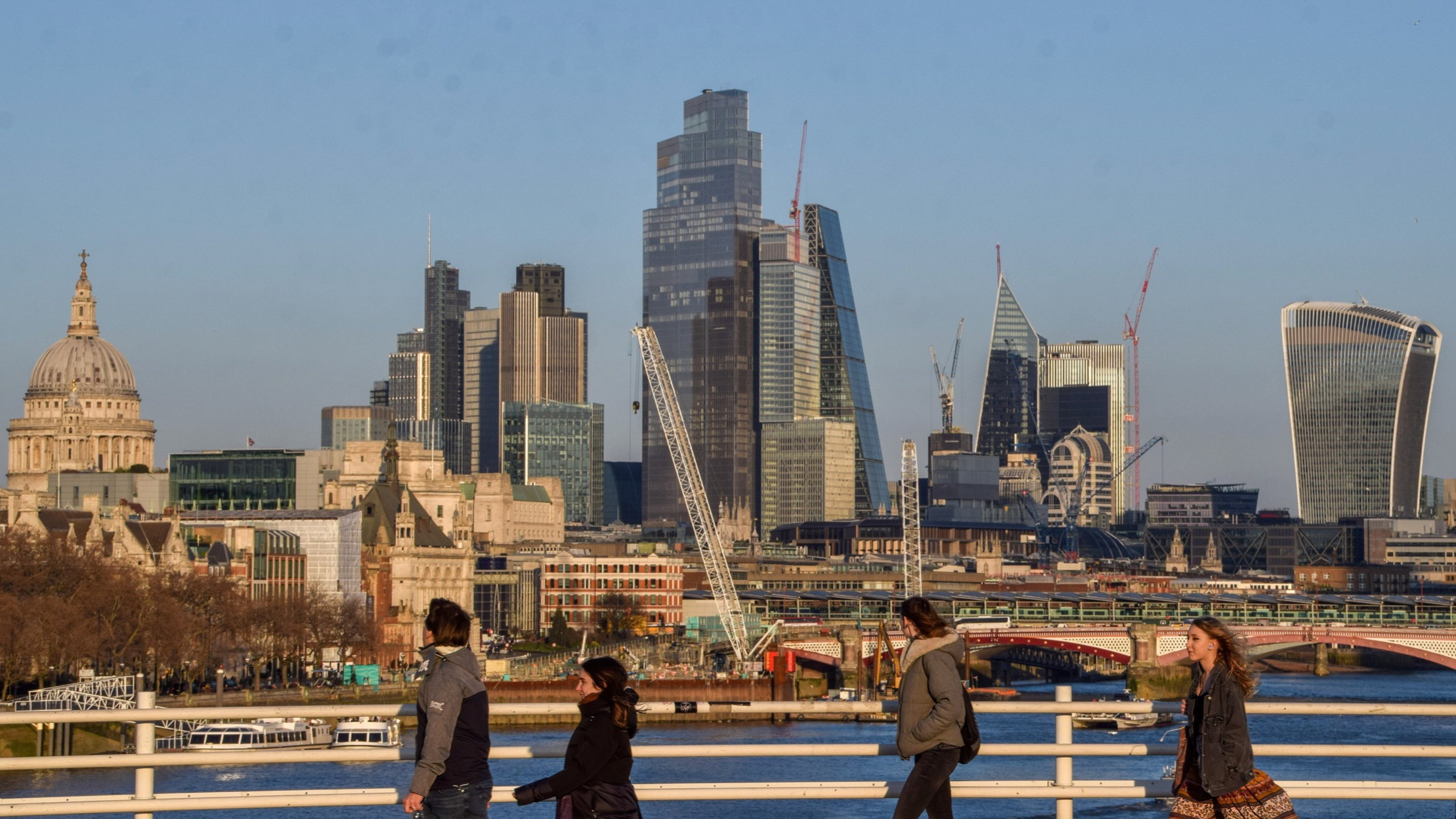 Laura Noonan - Journalist Profile - Intelligent Relations