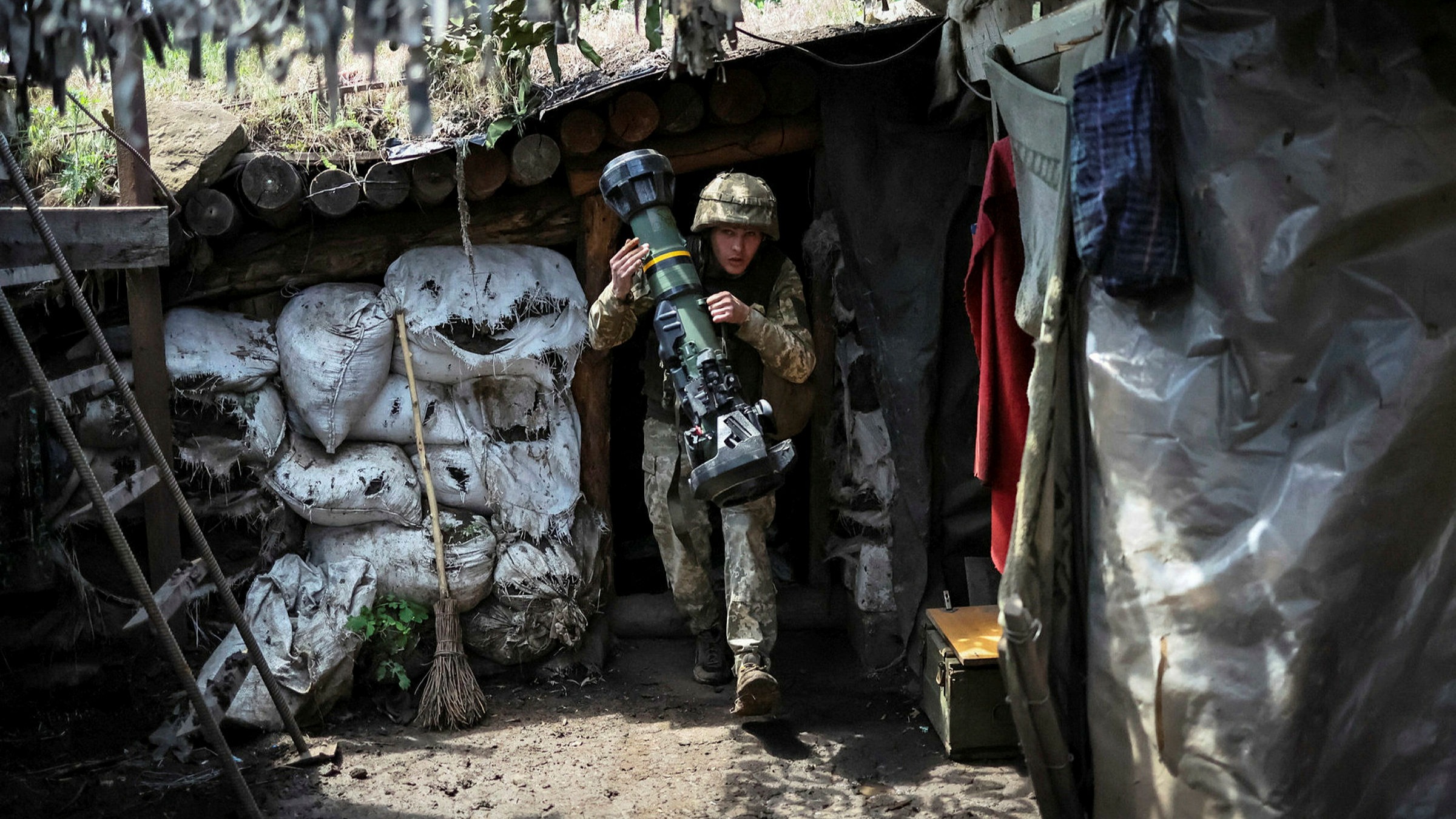 US offers further $1bn in Ukraine aid as west steps up weapons supply ...